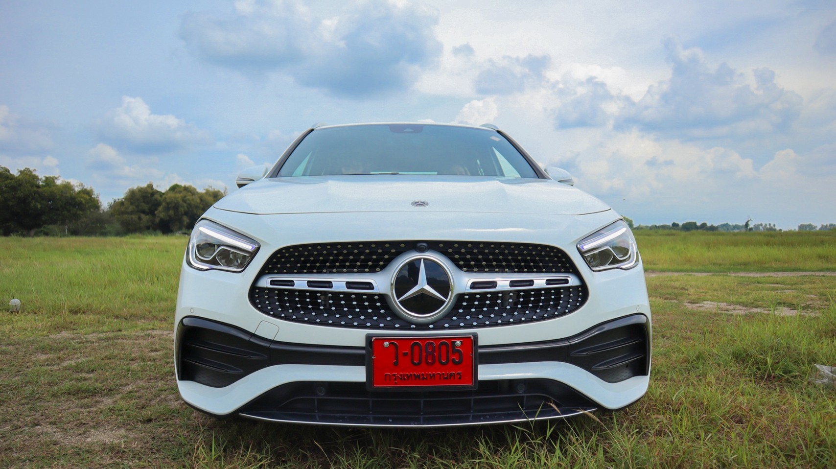 Mercedes-Benz GLA 200 AMG Dynamic สปอร์ต โฉบเฉี่ยว หรูหรา